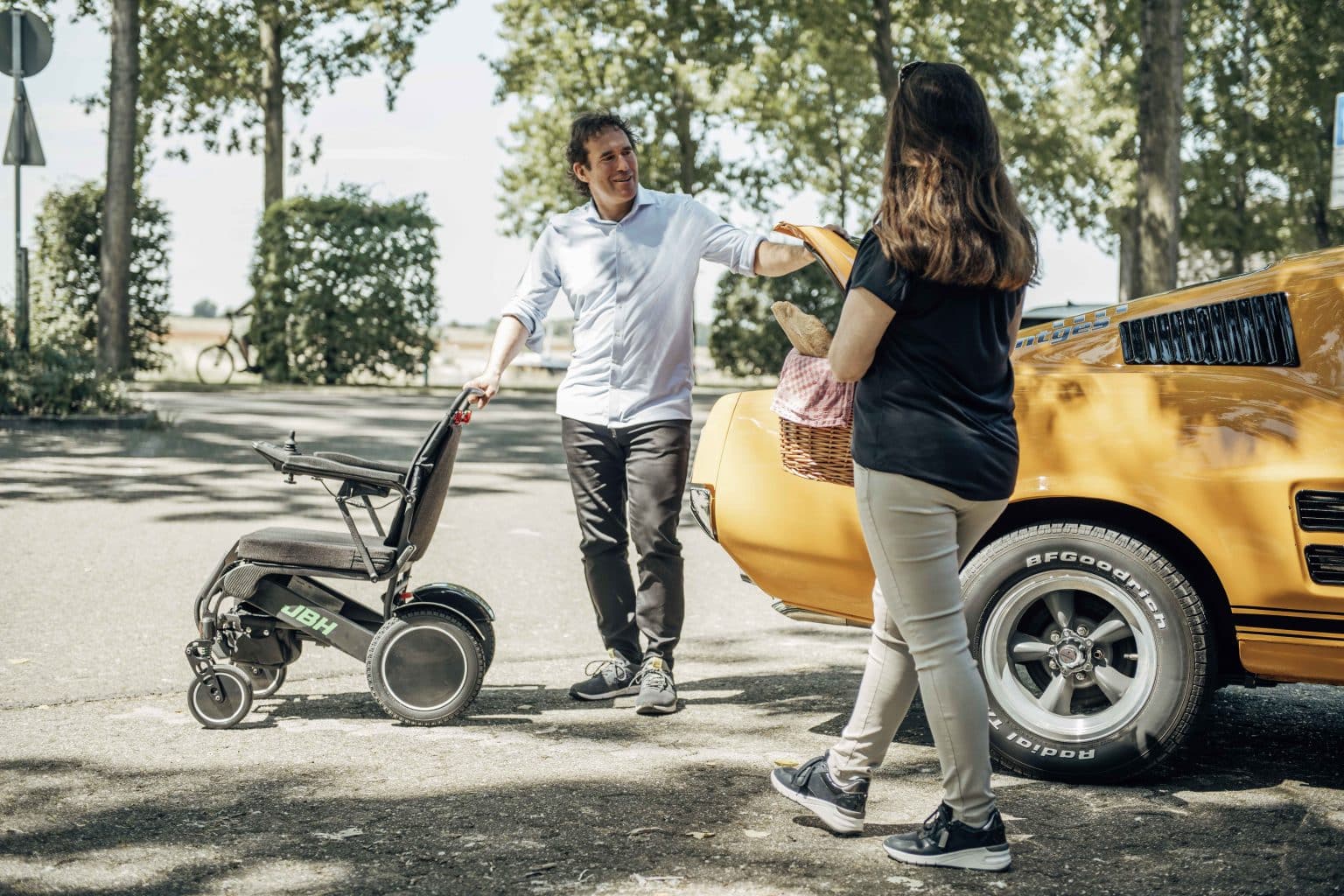 JBH Carbon 21 faltbarer Elektrorollstuhl - Clevr Mobility