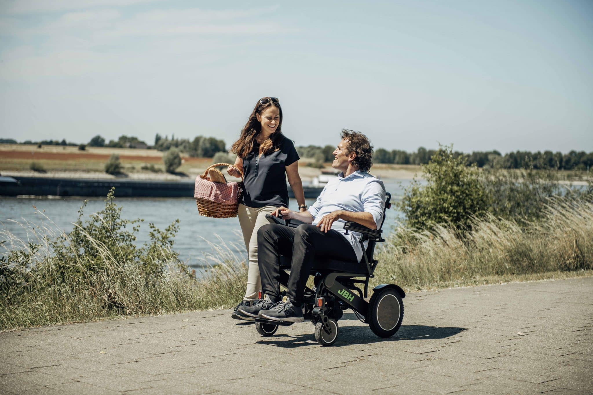 JBH Carbon 21 faltbarer Elektrorollstuhl - Clevr Mobility